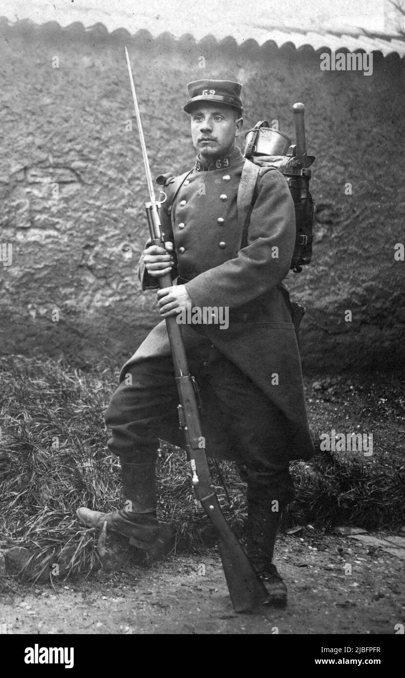 French soldier WW1 poilu grand geurre Stock Photo - Alamy