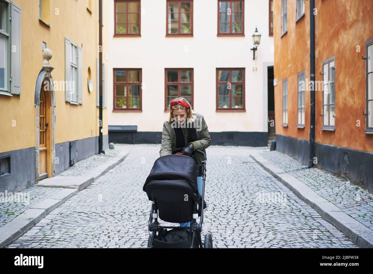 Walking with stroller hi-res stock photography and images - Alamy