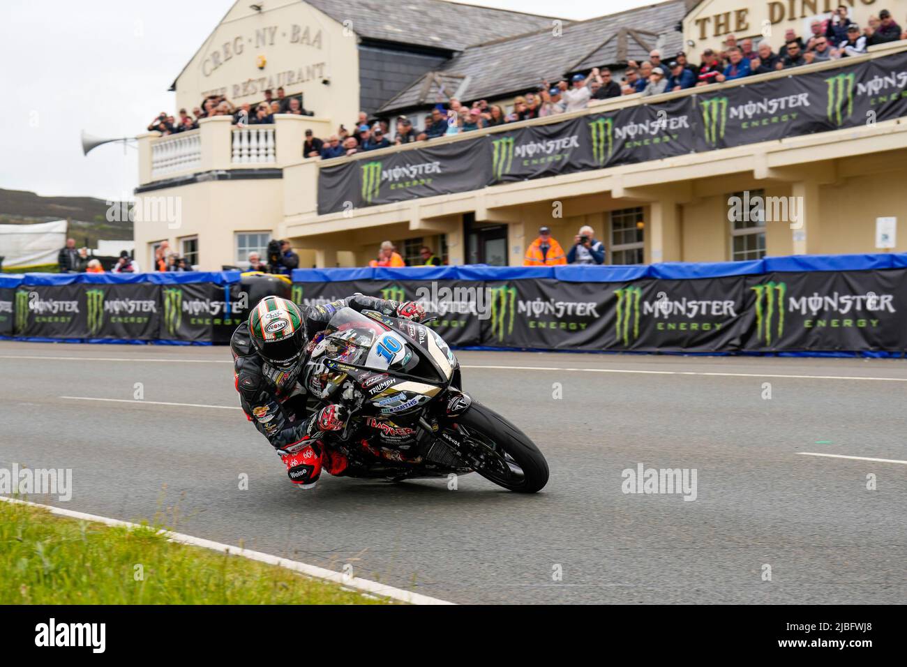Douglas, Isle Of Man. 19th Jan, 2022. Peter Hickman (765 Triumph ...