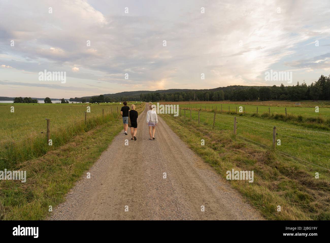 Mother with teenage daughter rural hi-res stock photography and images ...