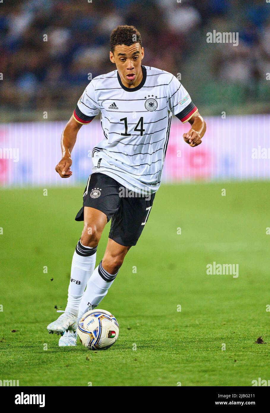 Jamal musiala body hi-res stock photography and images - Alamy