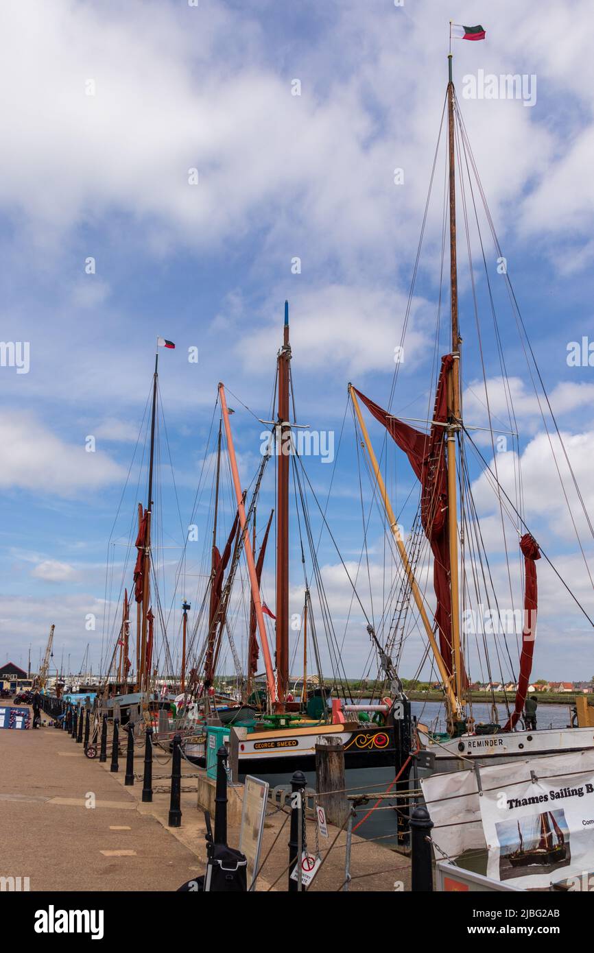 Historic thames barge rigging hi-res stock photography and images - Alamy