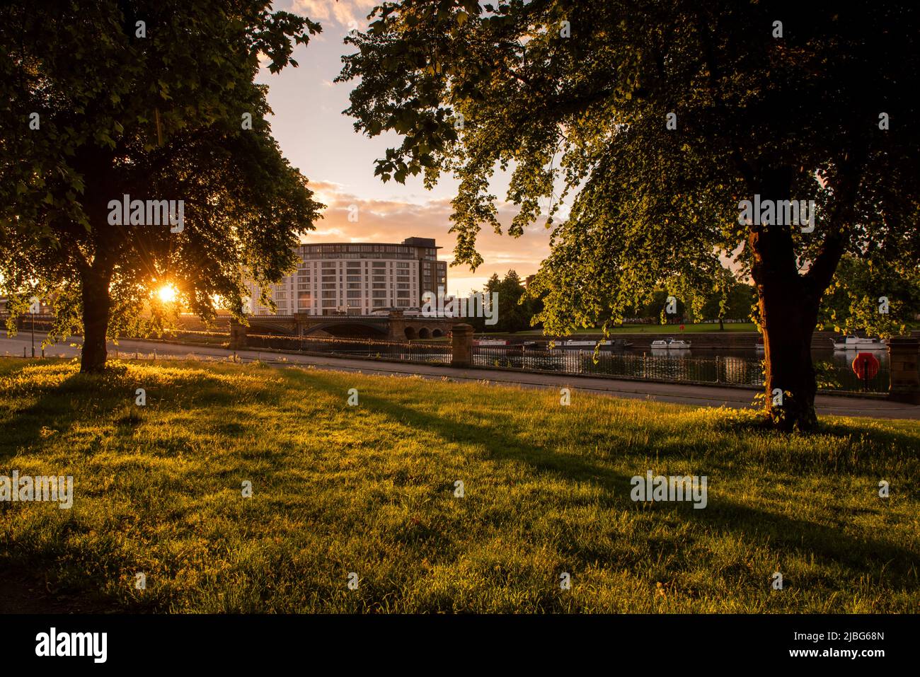 Sunrise by the River Trent at Victoria Embankment Nottingham ...