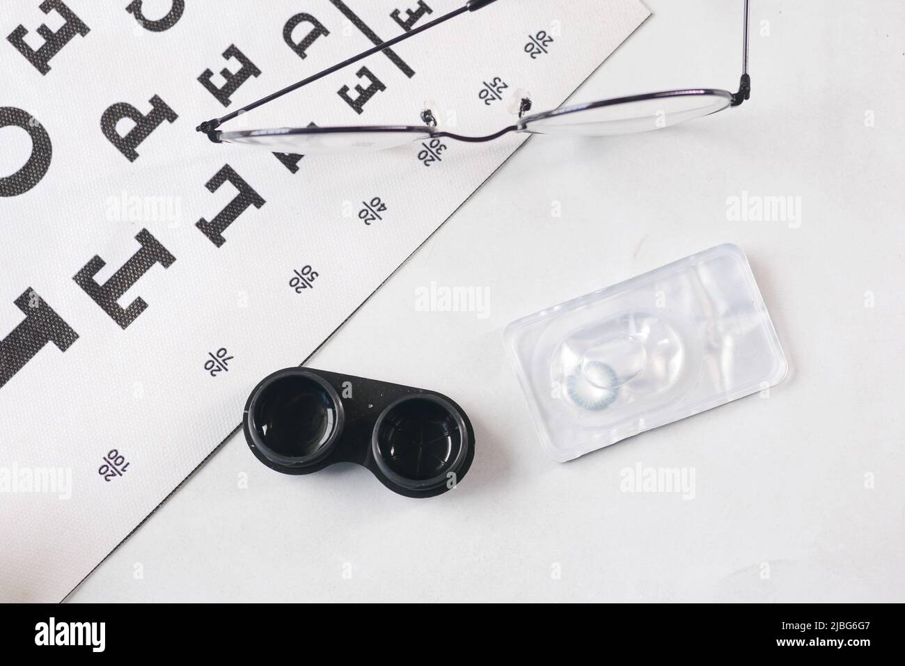 Eye care chart hi-res stock photography and images - Alamy