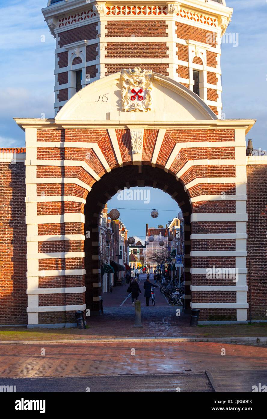 Leiden holland netherlands old town city gate hi-res stock photography ...