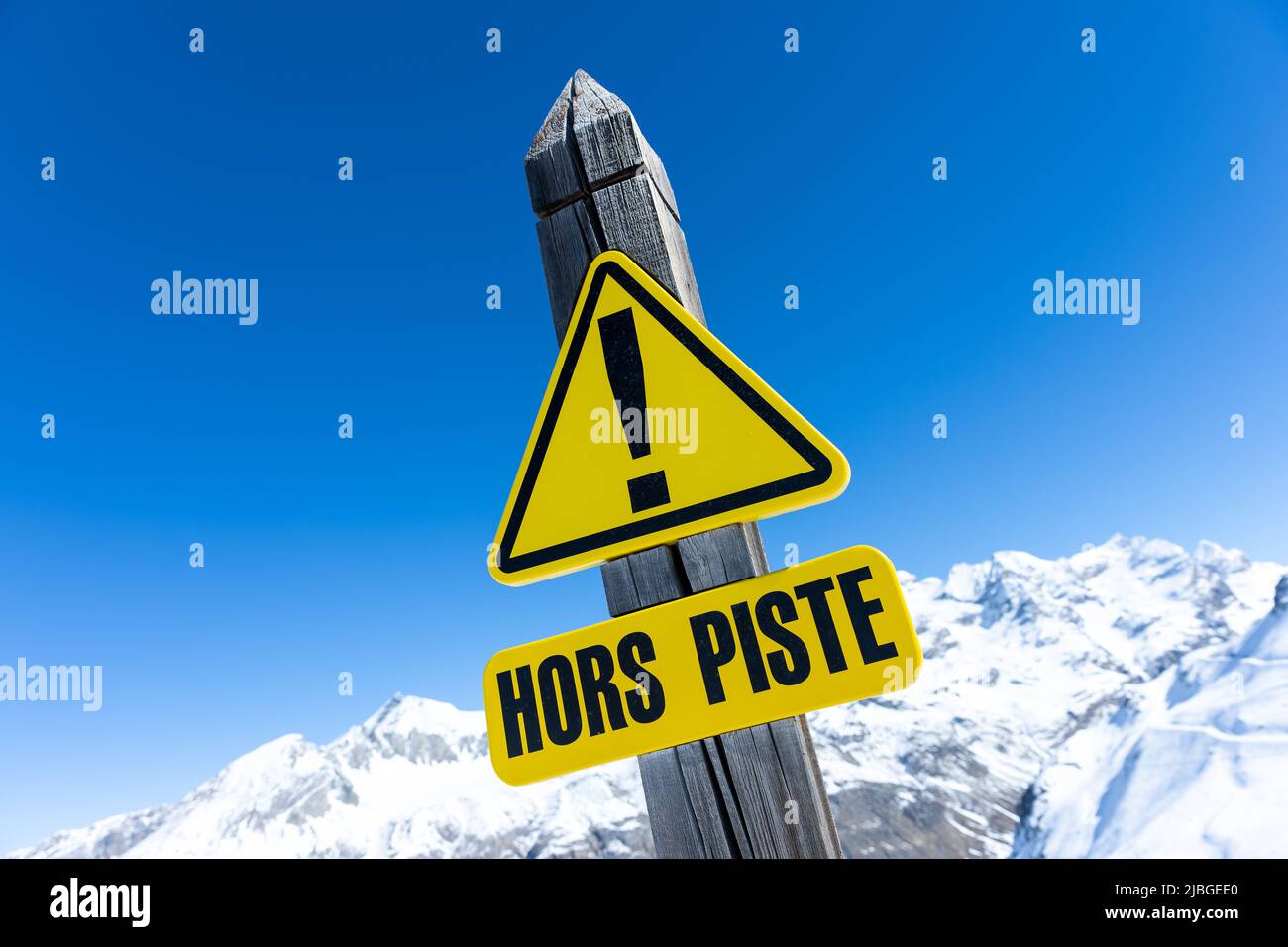 Danger warning sign ski resort hi-res stock photography and images - Alamy