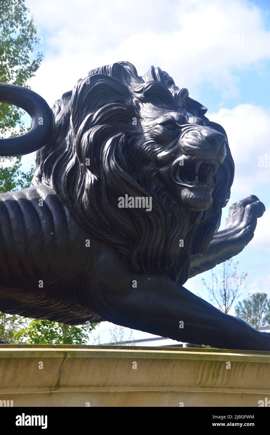 Lion of England Bronze Statue Memorial to the Duke of Lancaster's ...