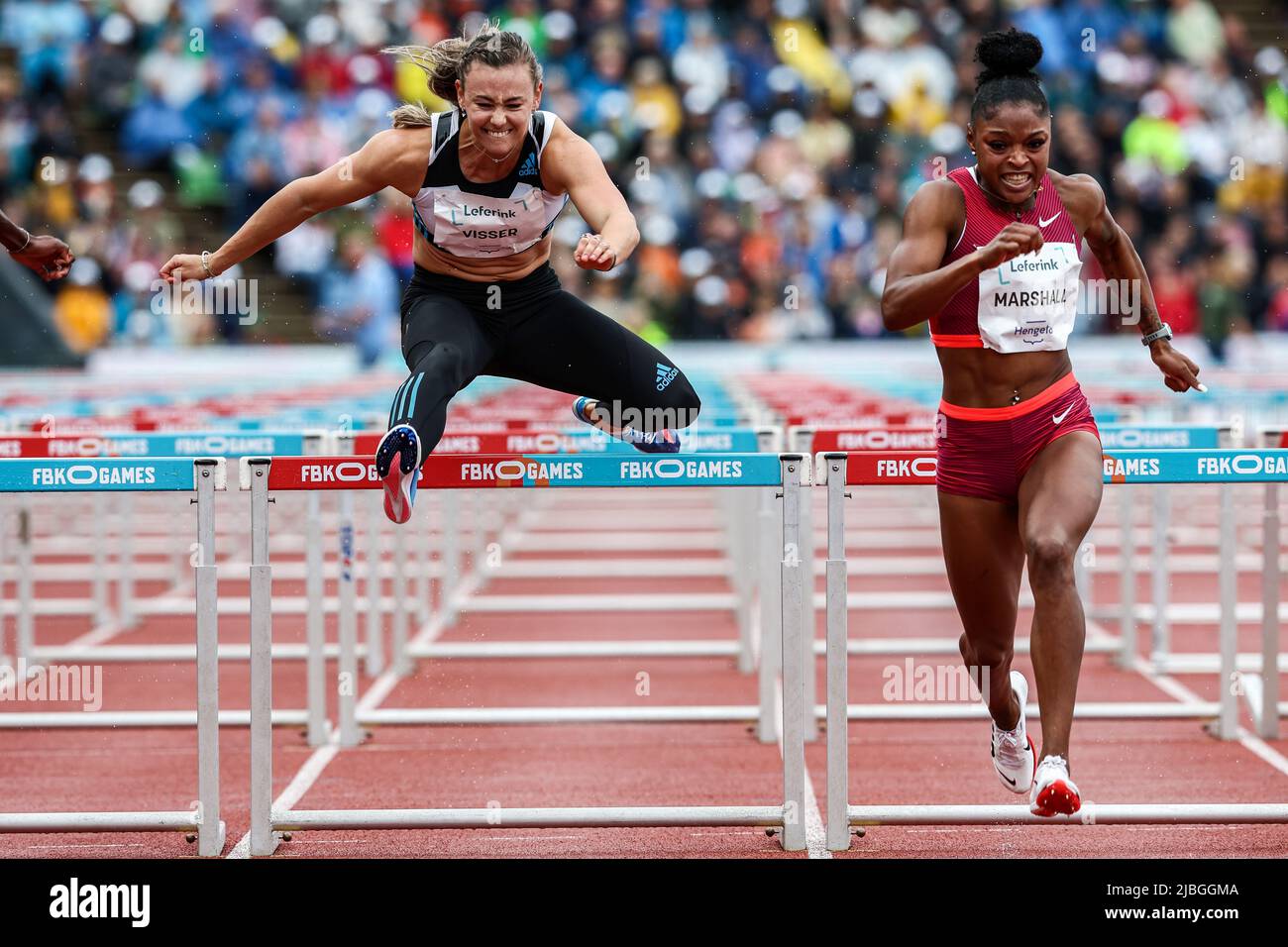 Womens 100 meters hurdles hi-res stock photography and images - Alamy