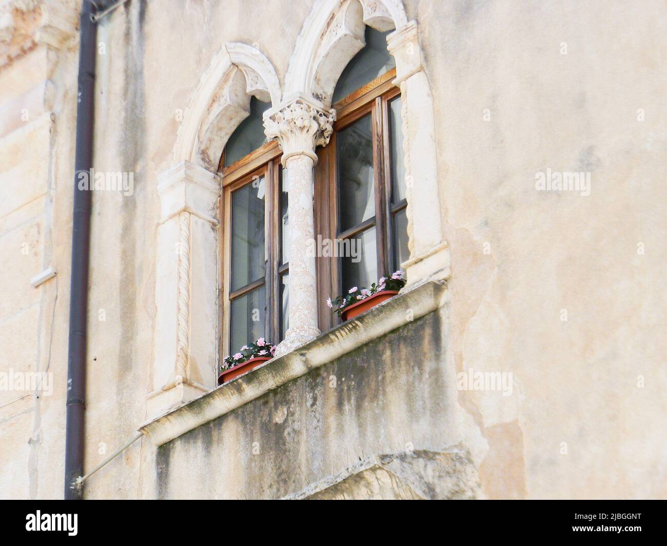 Sooty brick wall hi-res stock photography and images - Alamy
