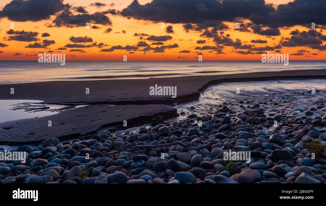 At dawn time hi-res stock photography and images - Alamy