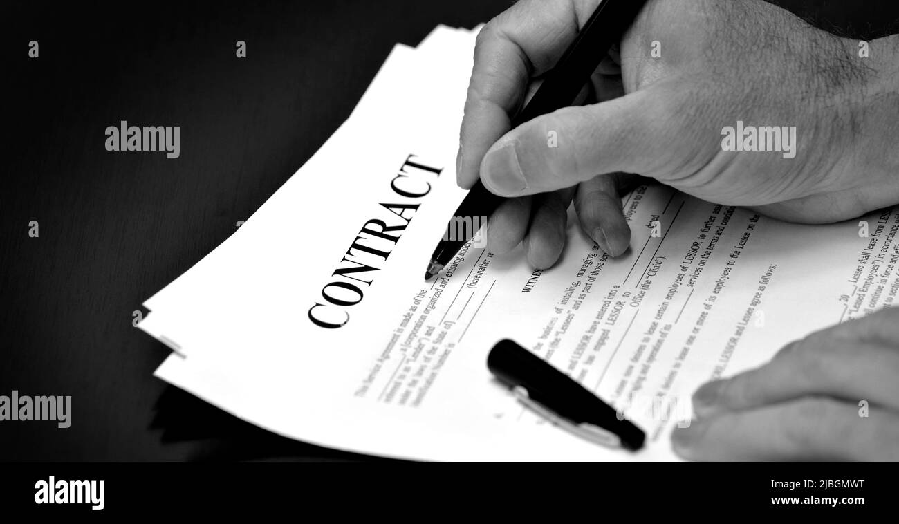Contractual law hi-res stock photography and images - Alamy