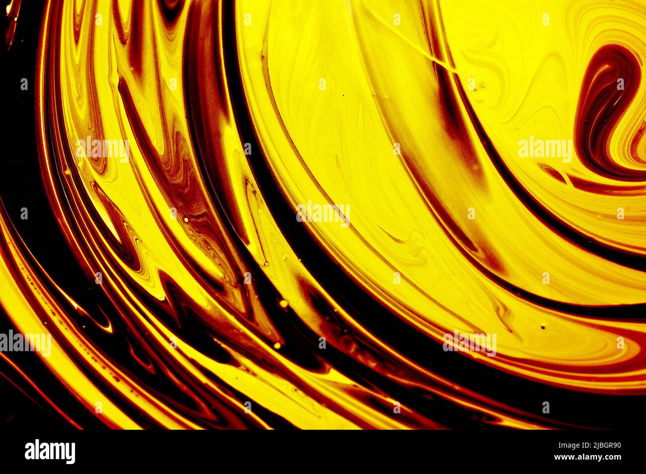 Golden background of smooth lines Stock Photo - Alamy