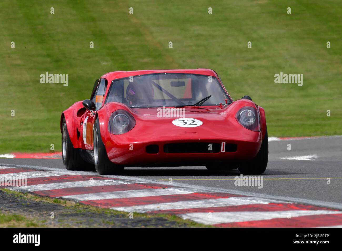 Charles Allison, Peter Thompson, Chevron B8, Masters Sports Car Legends ...
