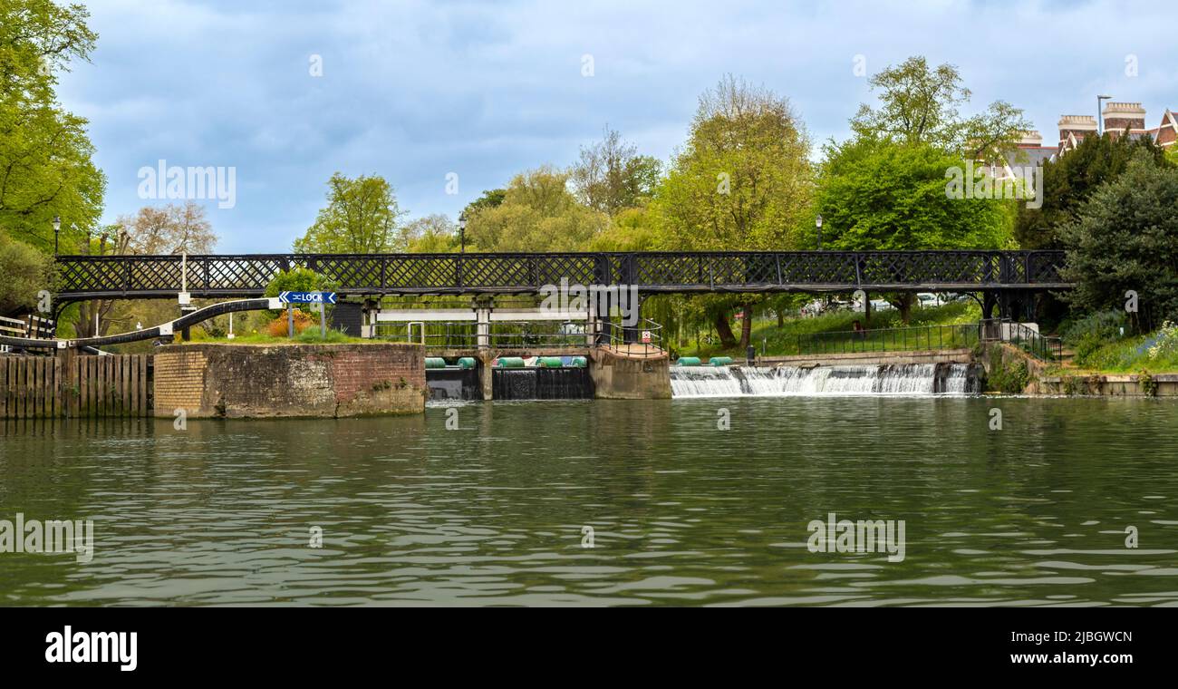 Jesus Lock Footbridge across River Cam at Jesus Green, a city park in ...