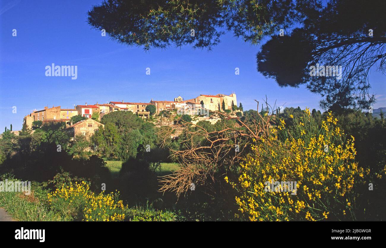 Picturesque medieval perched village of Le Castellet in the Var Stock ...