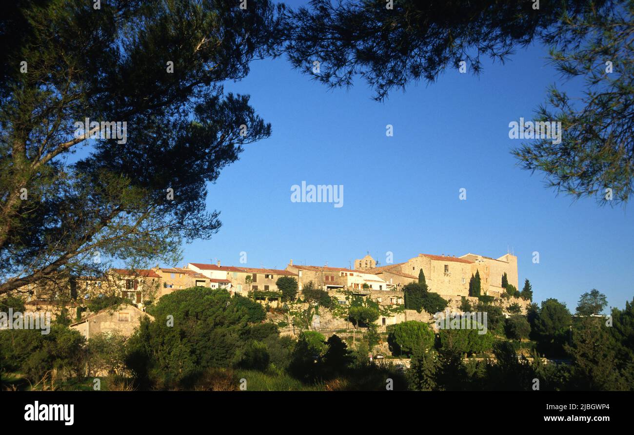 Picturesque medieval perched village of Le Castellet in the Var Stock ...