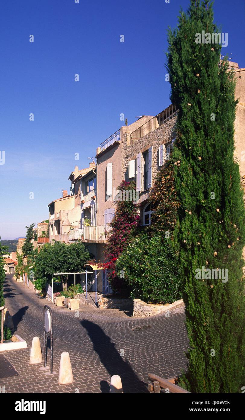Picturesque medieval perched village of Le Castellet in the Var Stock ...