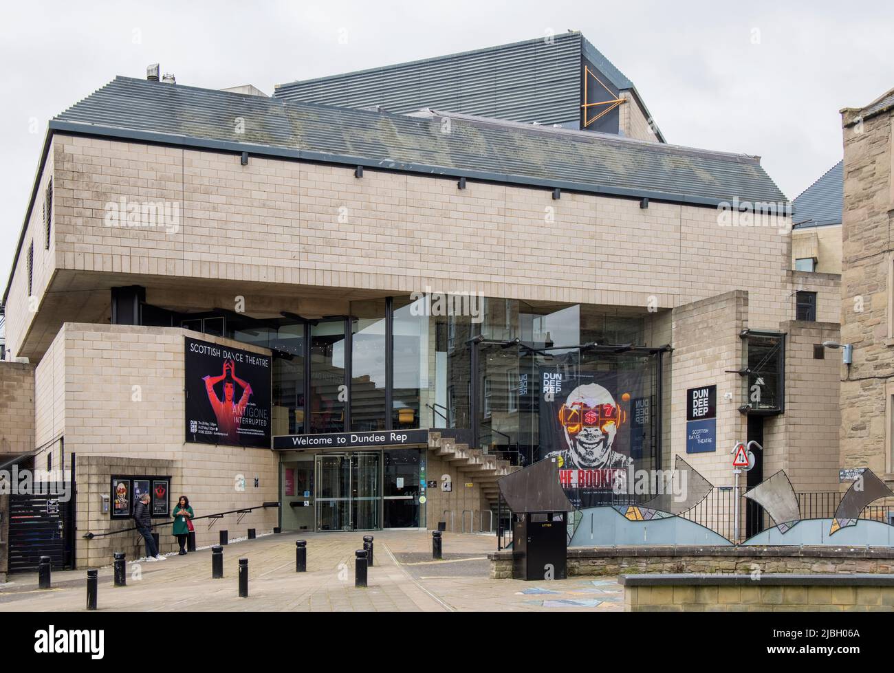 Dundee Rep High Resolution Stock Photography and Images - Alamy