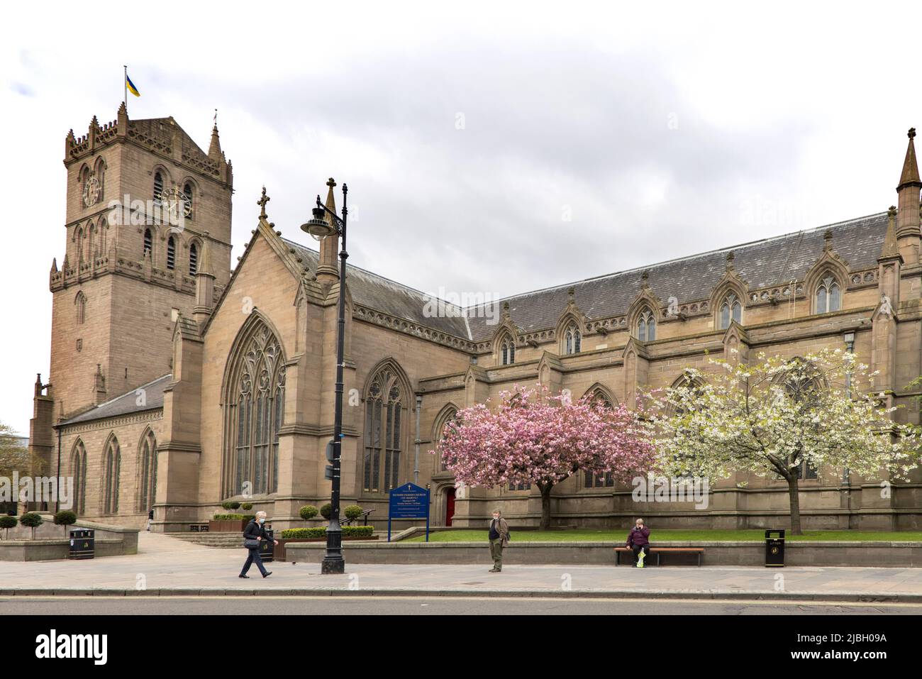 Dundee church tower hi-res stock photography and images - Alamy