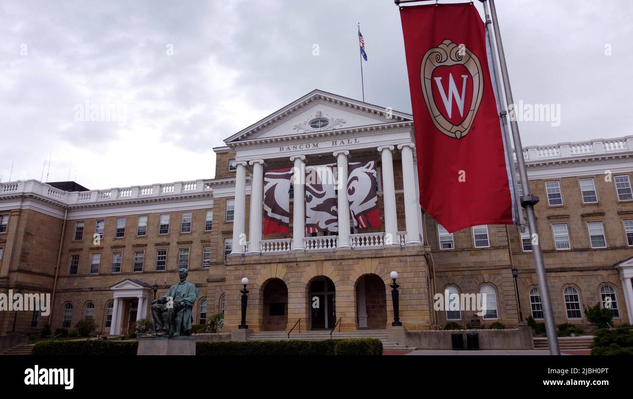 University of wisconsin logo hi-res stock photography and images - Alamy