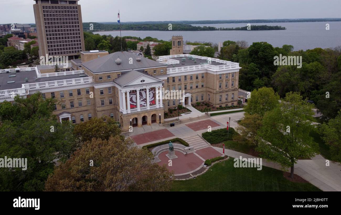 University of wisconsin logo hi-res stock photography and images - Alamy