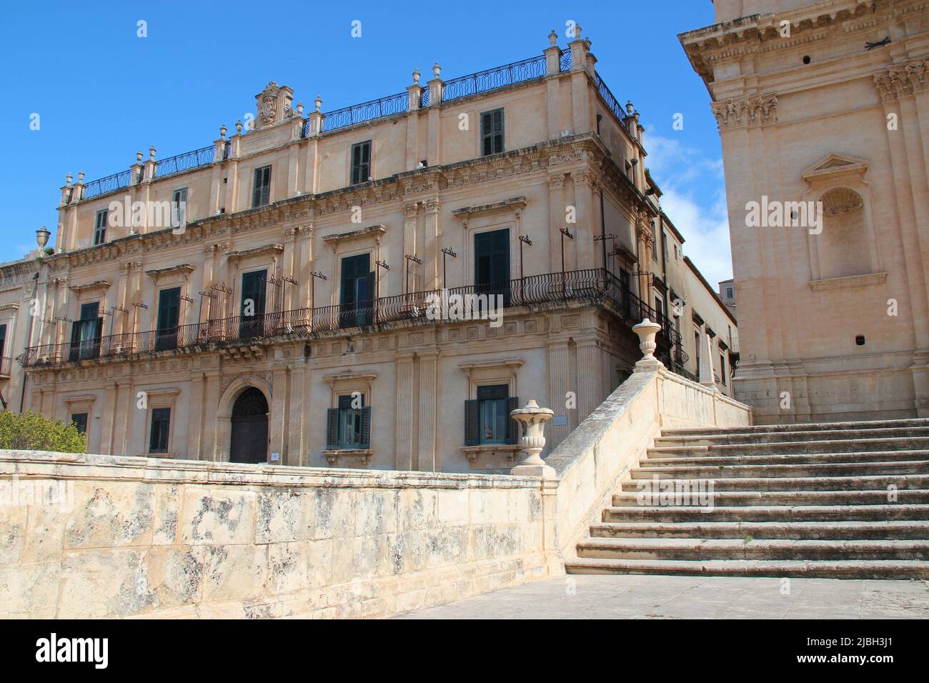 baroque (?) palace (landolina) in noto in sicily (italy Stock Photo - Alamy