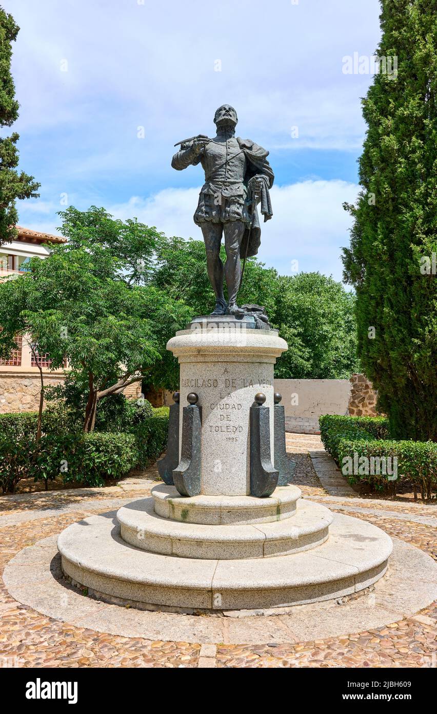 Garcilaso de la vega statue hi-res stock photography and images - Alamy