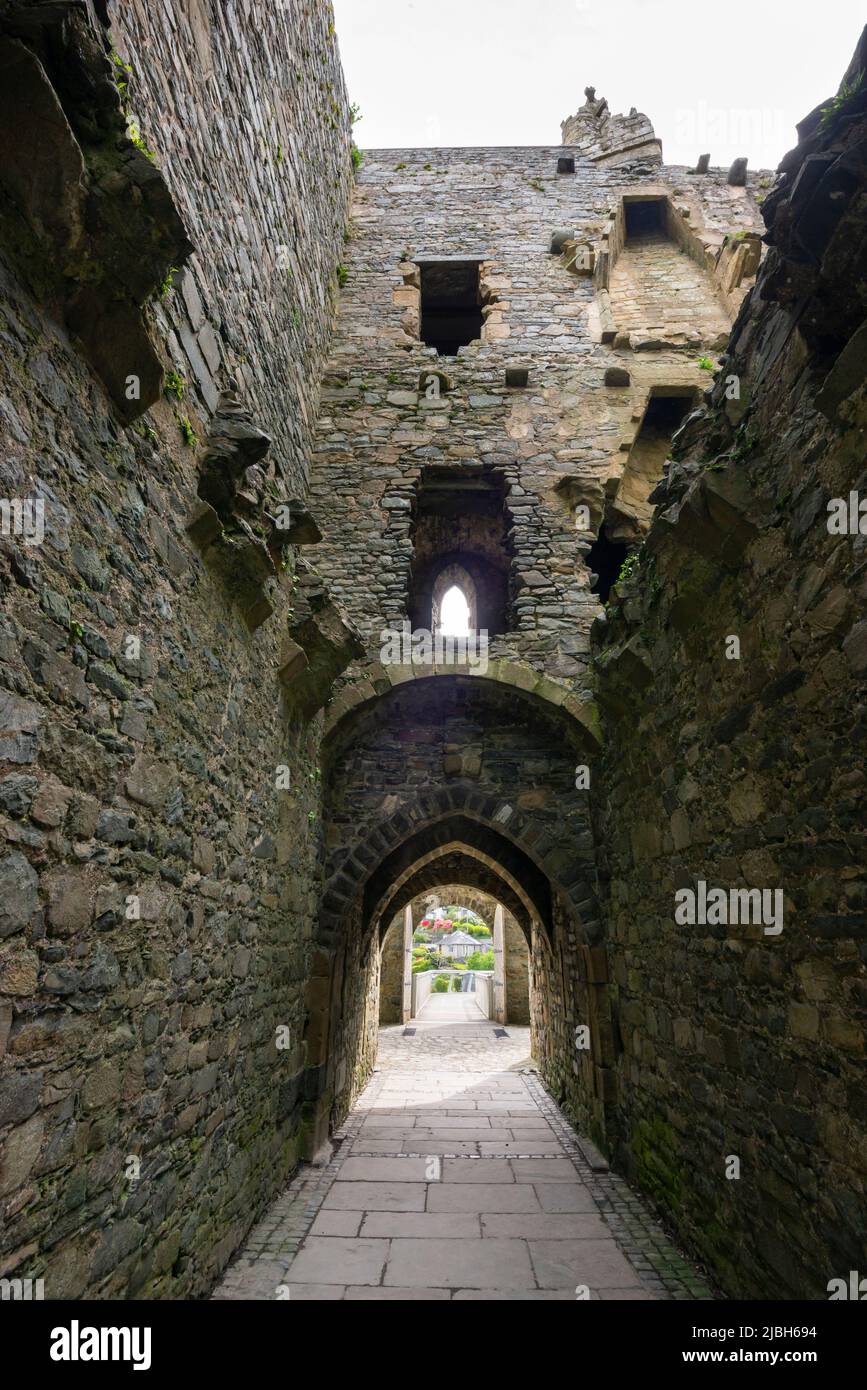 Entrance in the gatehouse at Harlech Castle, Gwynedd, North Wales Stock ...