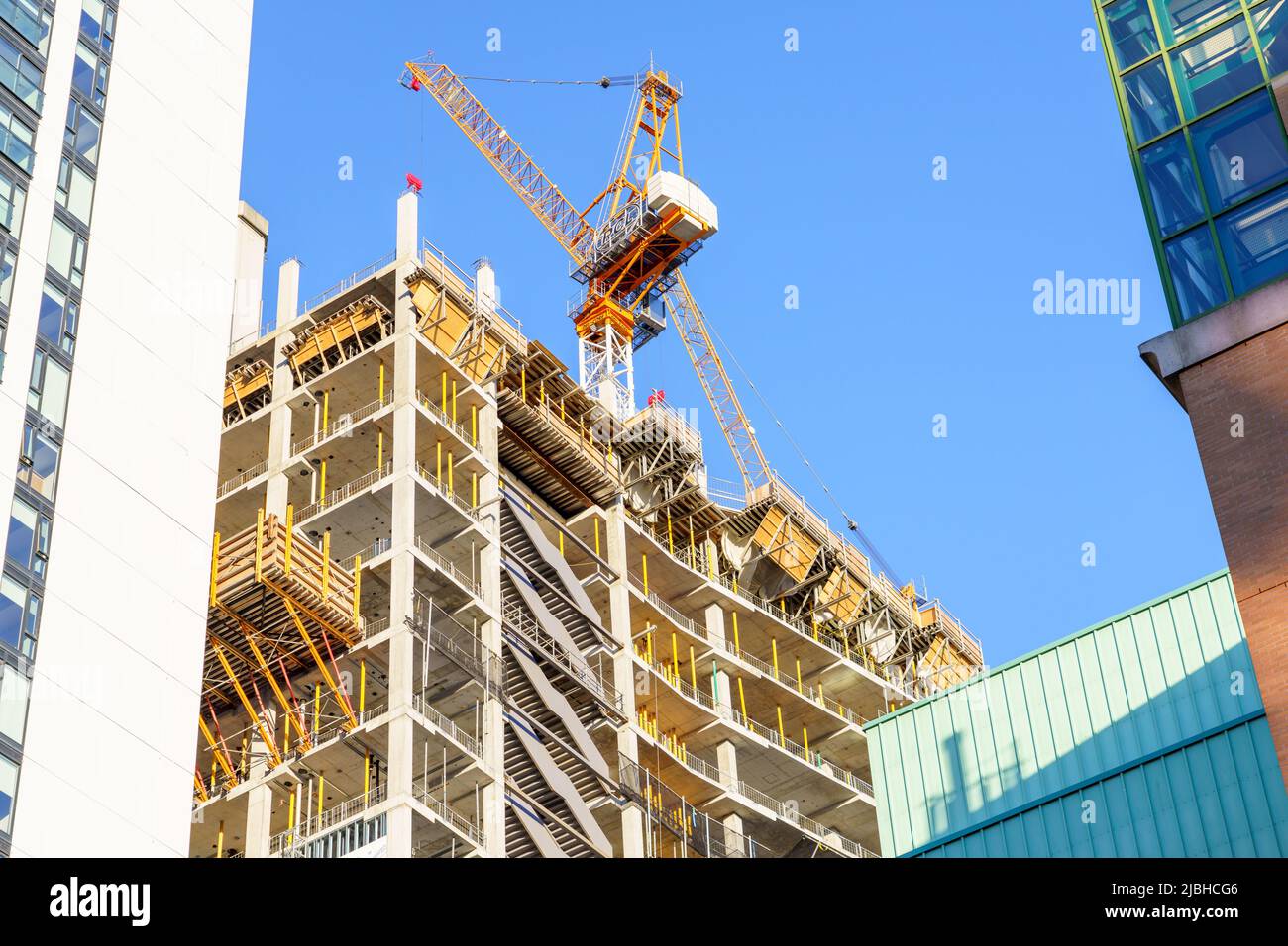 Hospital crane hi-res stock photography and images - Alamy