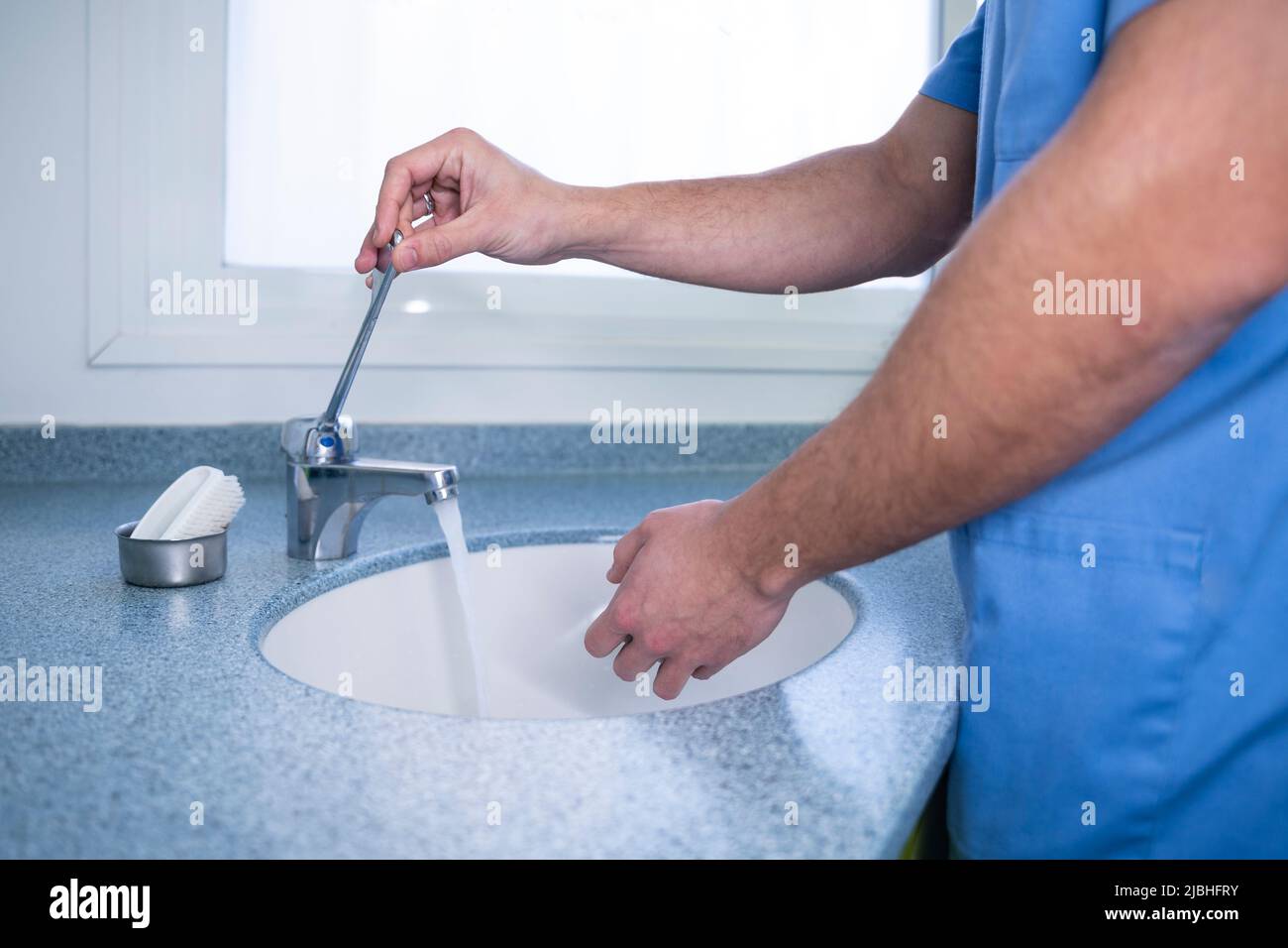 Doctor hand wash hand hi-res stock photography and images - Alamy