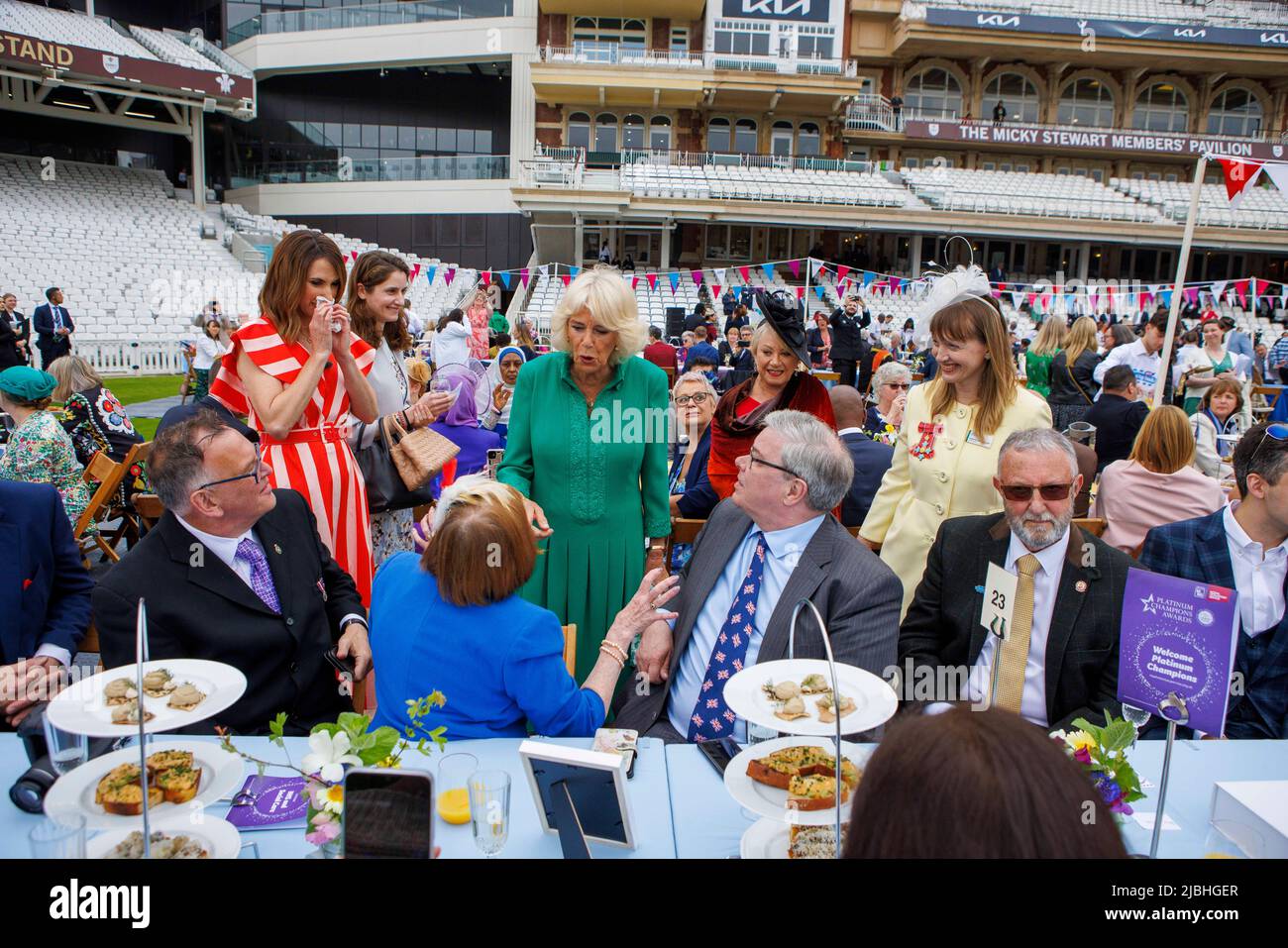 Alex jones presenter one show hi-res stock photography and images - Alamy