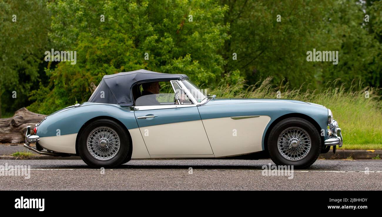 Austin healey race car hi-res stock photography and images - Alamy