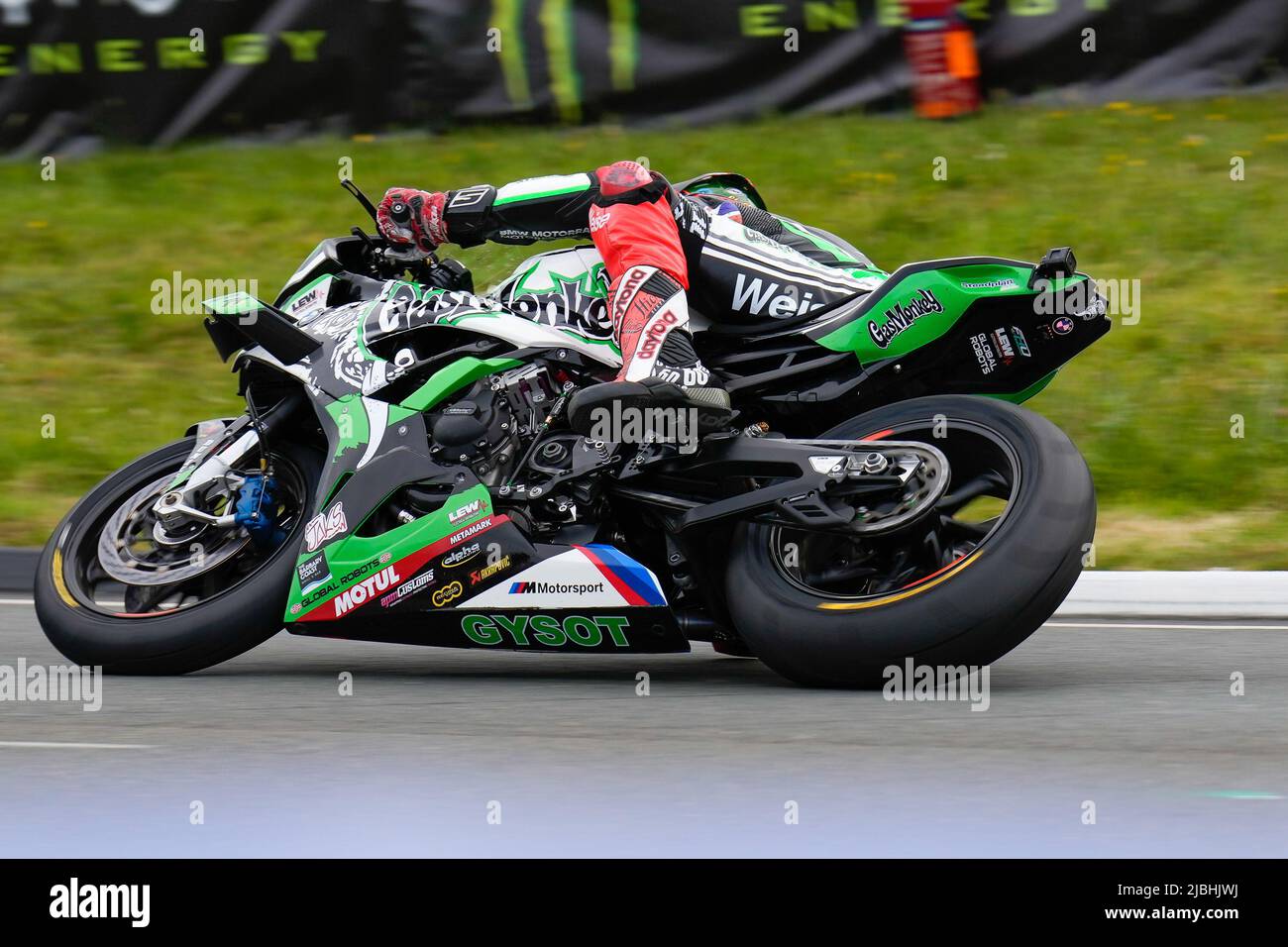 Douglas, Isle Of Man. 19th Jan, 2022. Peter Hickman (1000 BMW ...