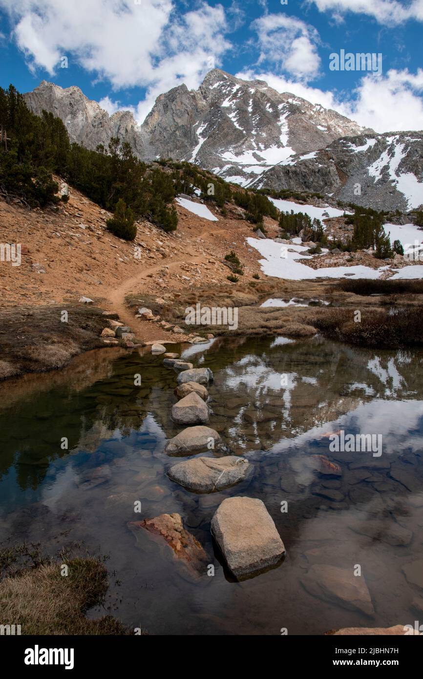 Sierra nevada bishop pass trail hi-res stock photography and images - Alamy