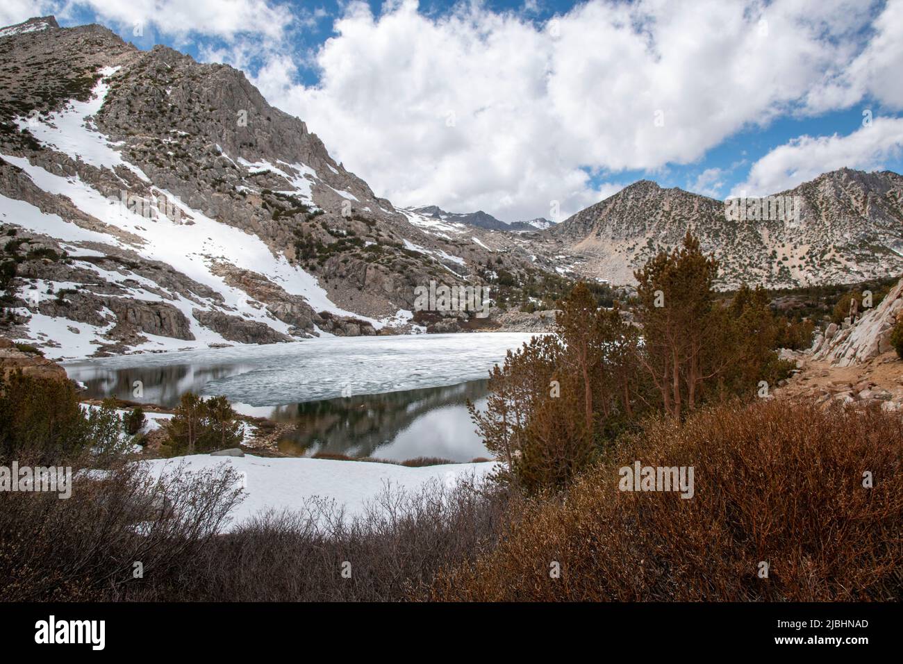 June lake california frozen hi-res stock photography and images - Alamy