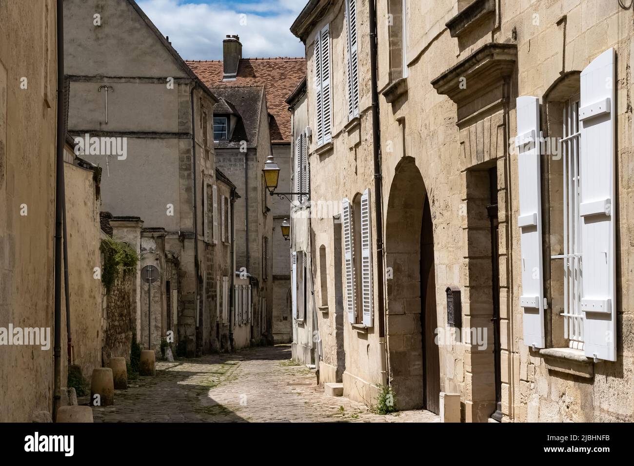 France senlis street town hi-res stock photography and images - Alamy