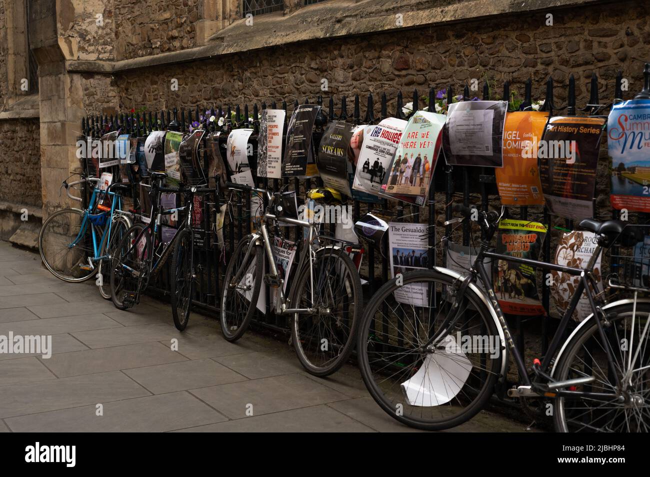 Lots of bikes in Cambridge city centre Stock Photo - Alamy