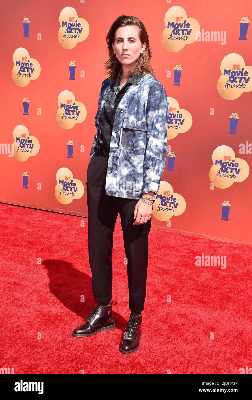 SANTA MONICA, CA - JUNE 05: E.R. Fightmaster attends the 2022 MTV Movie ...