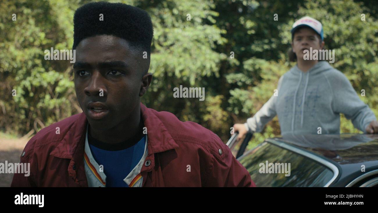 STRANGER THINGS, from left: Caleb McLaughlin, Gate Matarazzo, 'Chapter ...