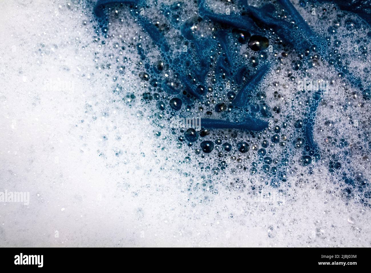 Fabric, Dye, Water and Bubbles Stock Photo - Alamy