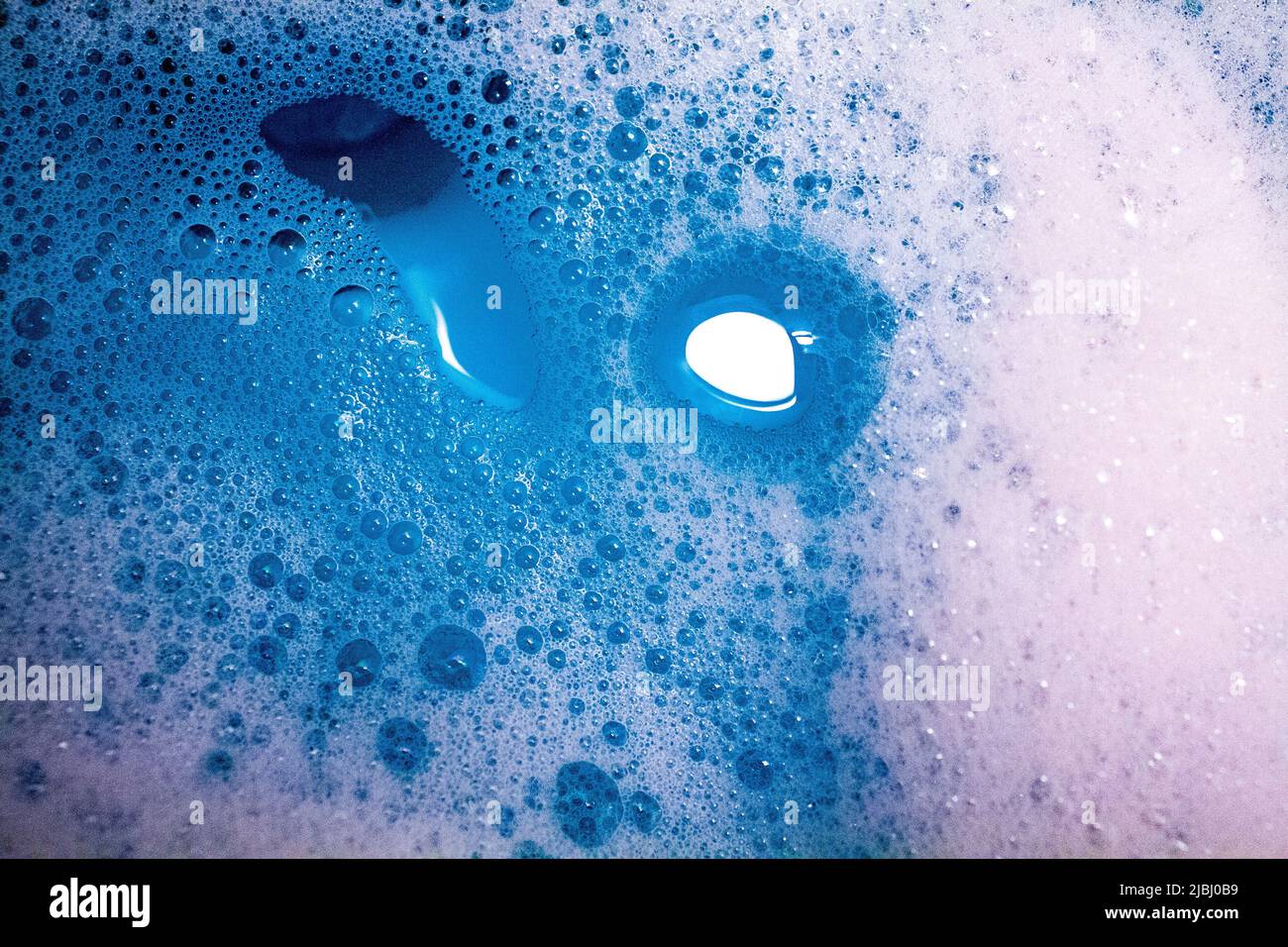 Fabric, Dye, Water and Bubbles Stock Photo - Alamy