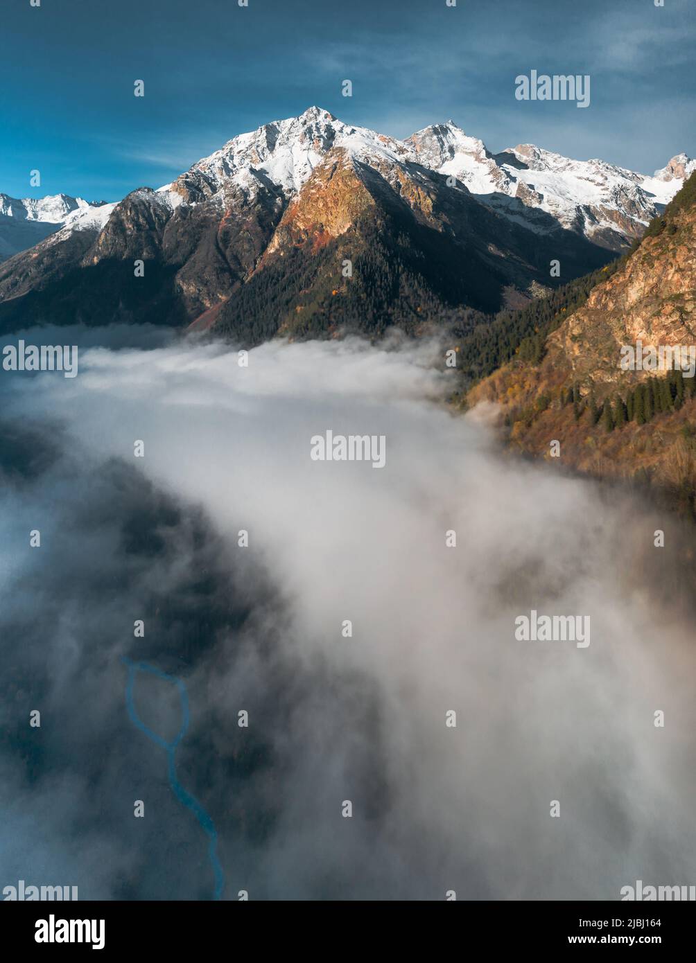 Drone flight in valley hi-res stock photography and images - Alamy