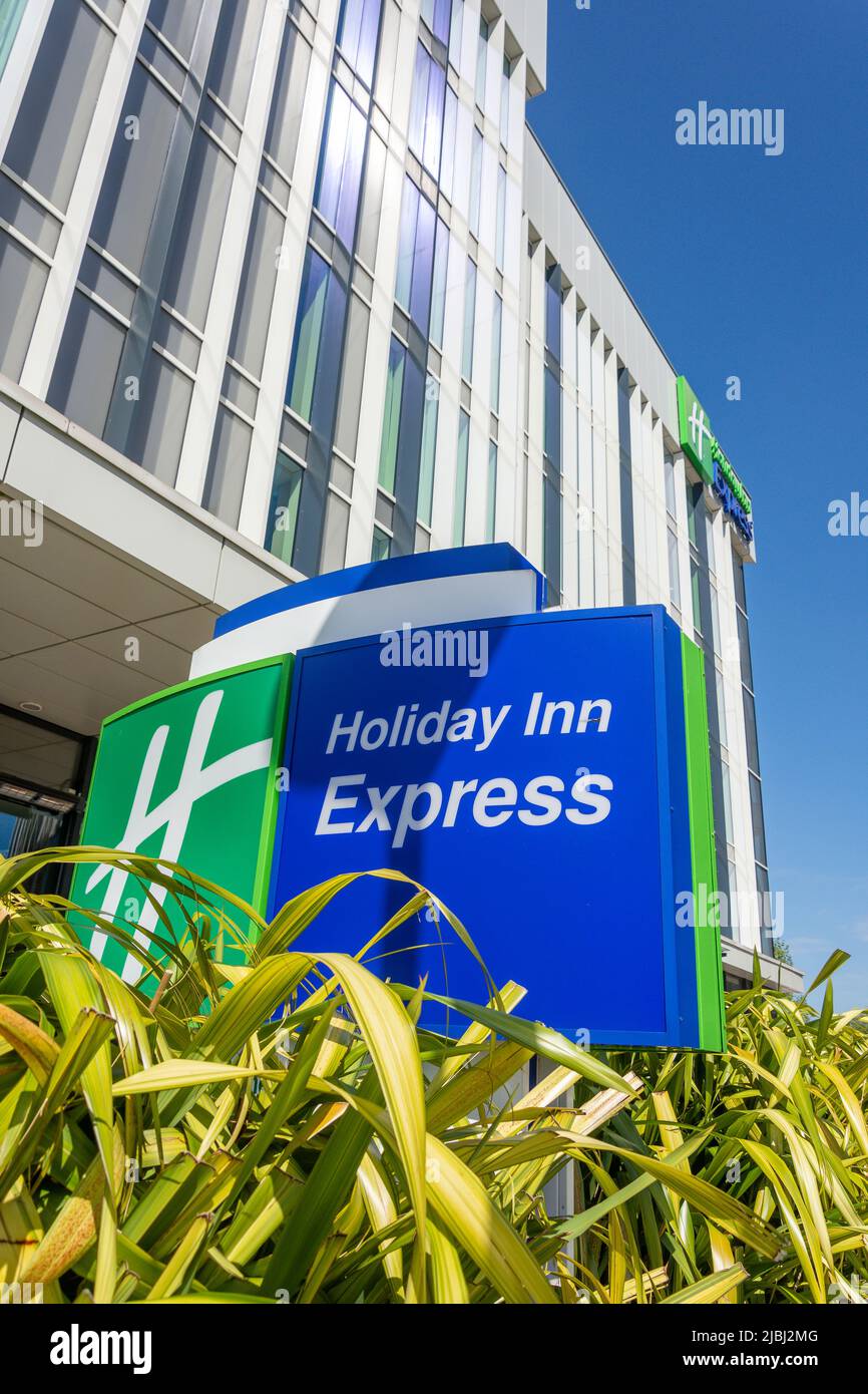 Holiday Inn Express Stockport sign, Station Road, Stockport, Greater ...