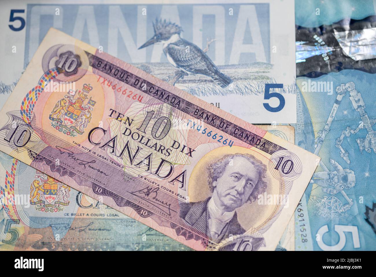 Canada banknotes hi-res stock photography and images - Alamy