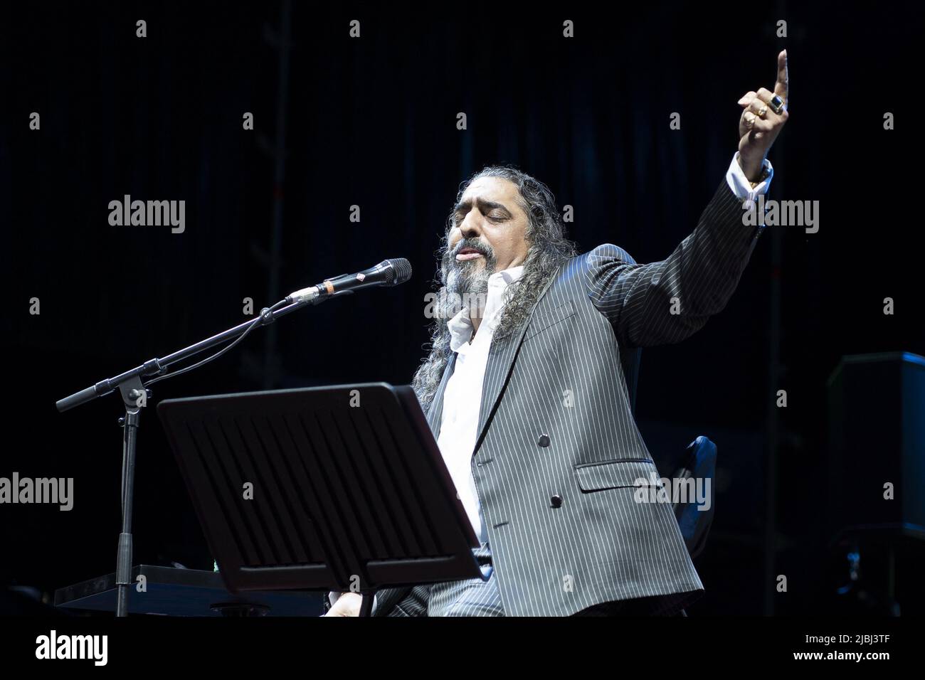 The flamenco singer Diego El Cigala Performs at the Noches del Botanico ...