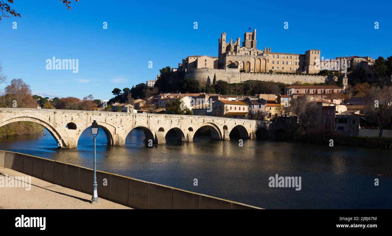 Old Bridge over Orb river and medieval cathedral, Beziers Stock Photo ...