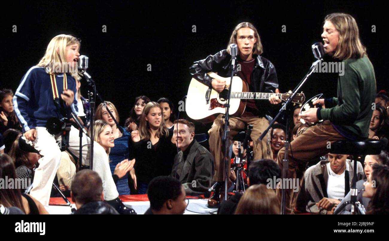 Hanson Performing On Their CBS Christmas TV Special in 1998 Credit: Ron ...