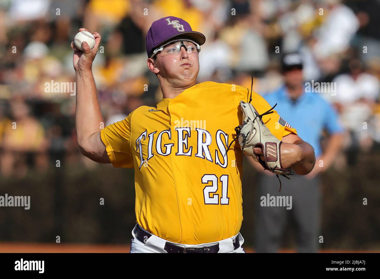 Jun 6, 2022: LSU pitcher Bryce Collins (21) delivers a pitch during a ...