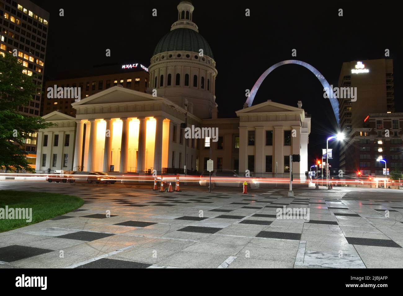 Downtown St. Louis featuring the world famous Gateway Arch along the ...