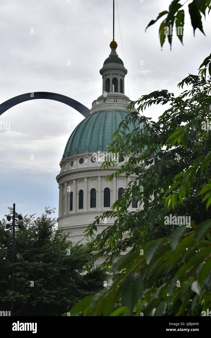 Downtown St. Louis featuring the world famous Gateway Arch along the ...